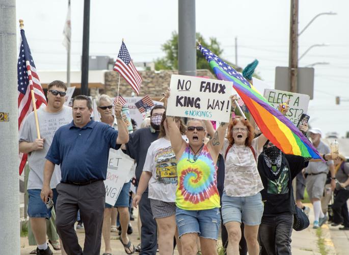 'No Kings' rally held peacefully in McAlester | News | mcalesternews.com