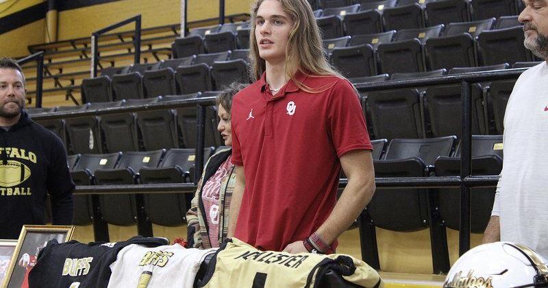 HS FOOTBALL: McAlester's Erik McCarty officially signs with Oklahoma ...