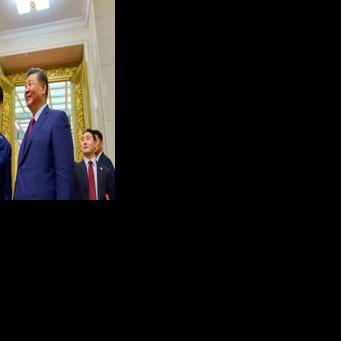 South Korea's Lee snaps Xi selfie with Chinese 'backdoor' phone ...