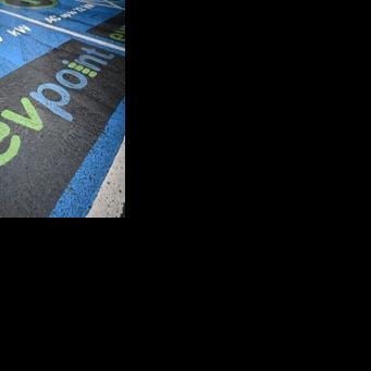 UK electric car sales hit record high in 2025: industry | National News ...