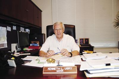 Thomson Mayor calls for unity and information in shootings | News ...