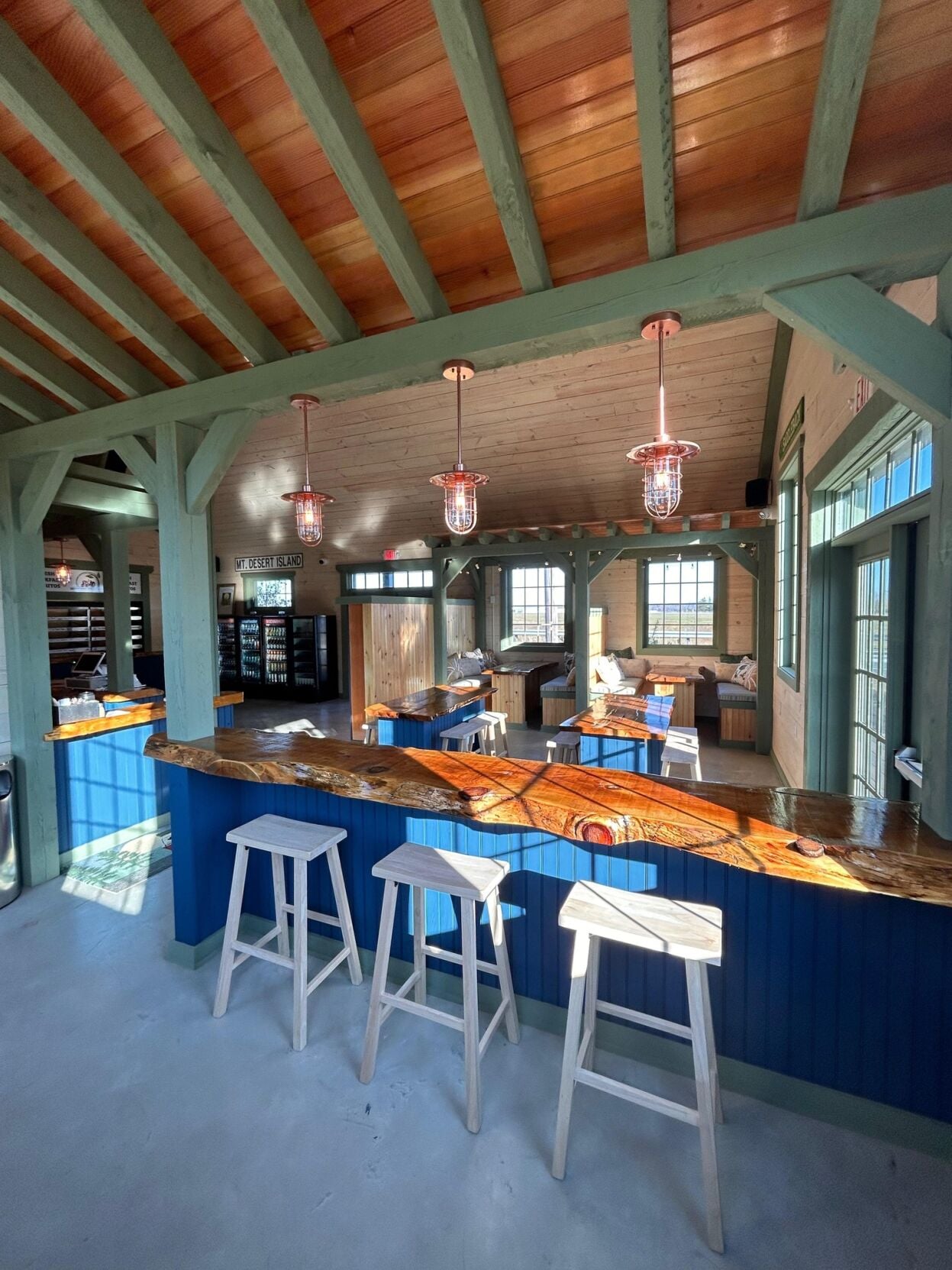 Grab and go at the Farmstand Coffee House | Business | mdislander.com