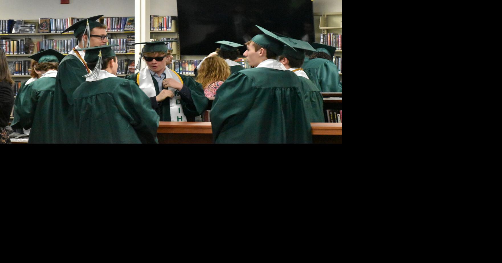 Mount Desert Island High School Graduation | News | mdislander.com