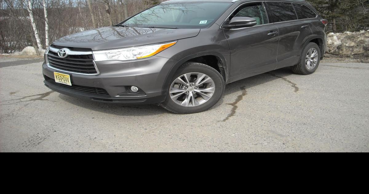 On the Road Review: Toyota Highlander XLE | Nature | mdislander.com