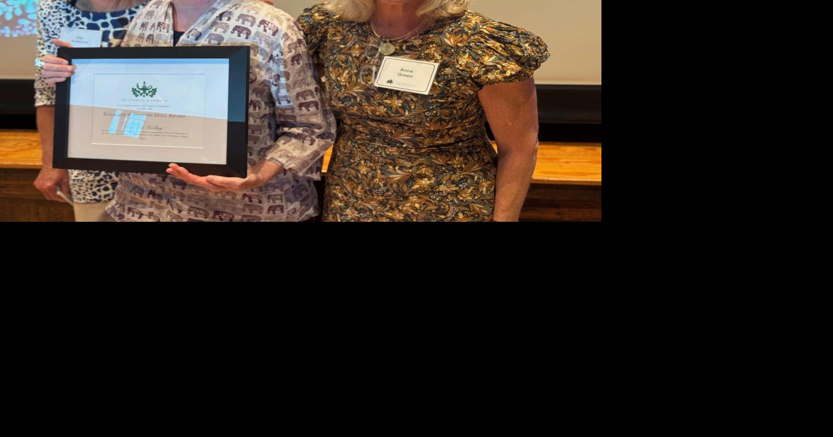 Patricia Kelley receives Elizabeth Abernathy Hull Award from Garden ...