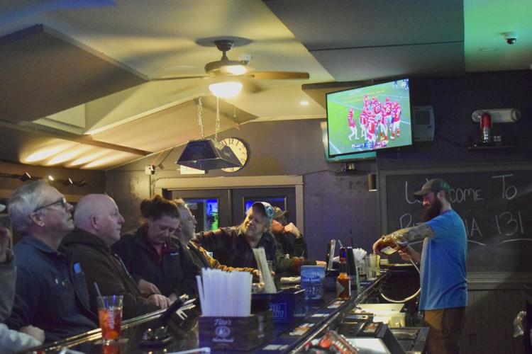 Locals are focal to new eatery | Business | mdislander.com
