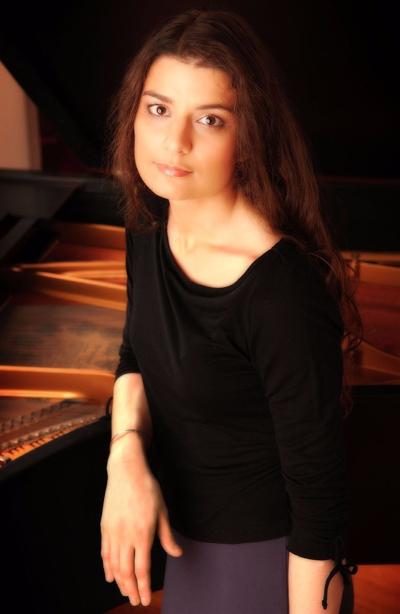 Pianist Gill comes to the Claremont | Arts & Living | mdislander.com