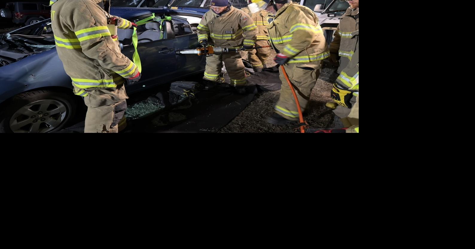 Tremont Fire Department sharpens skills in vehicle extrication training ...