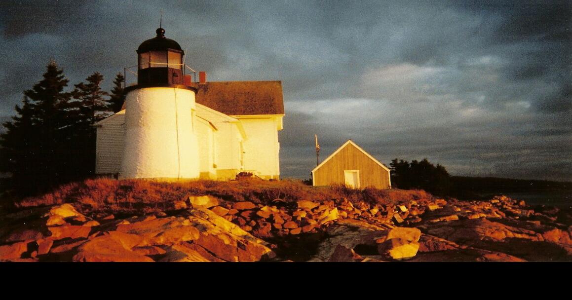 Life on Mark Island Lighthouse inspires memoir | News | mdislander.com