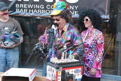 ‘Discosaurus’ wins belt sander races | News | mdislander.com