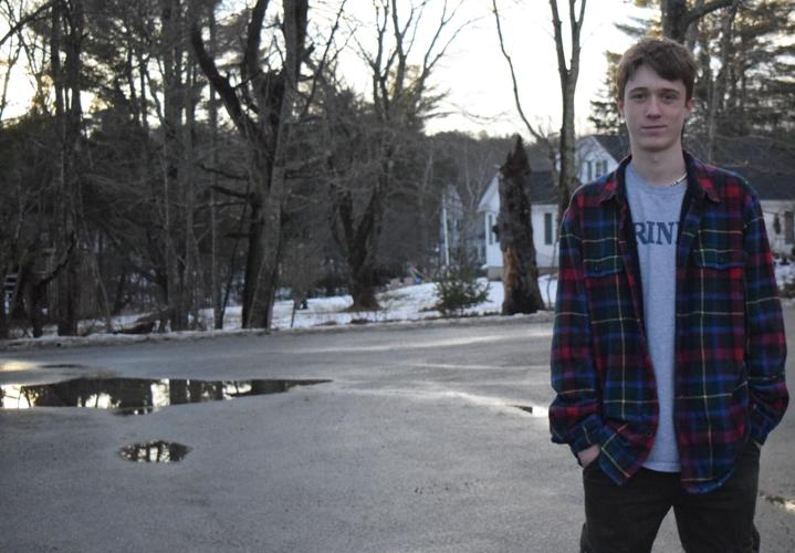 Blue Hill teen finds thrills, chills on the ice | Maritime | mdislander.com