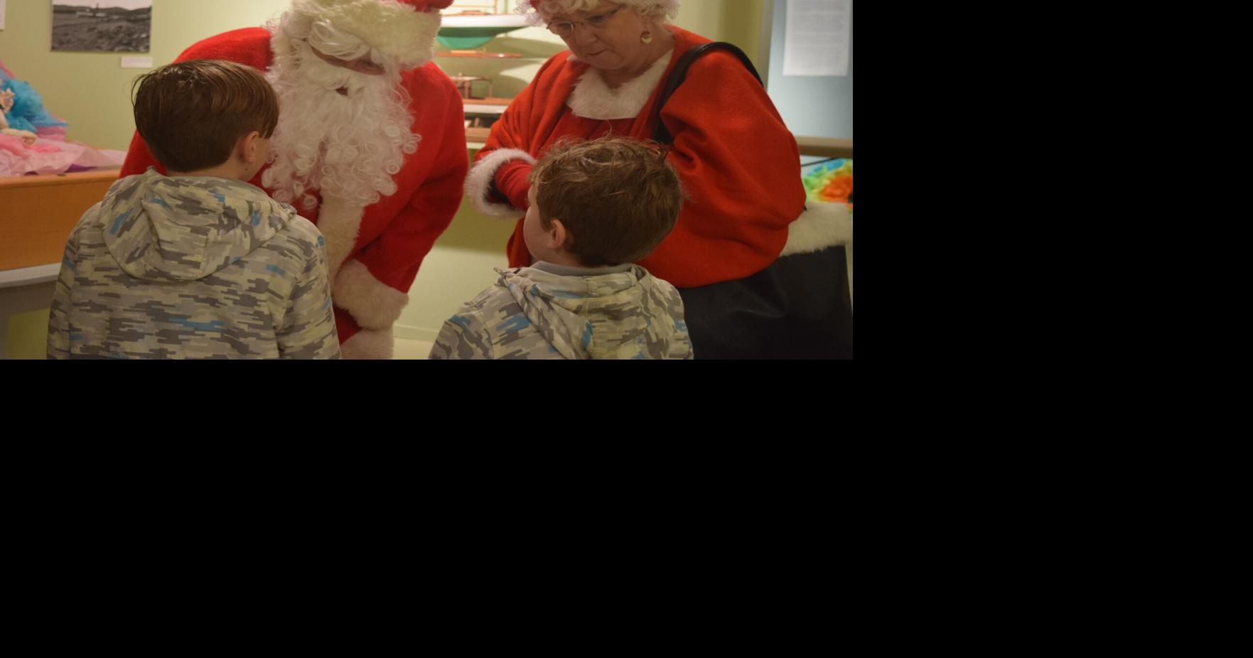 santa in NEH | | mdislander.com