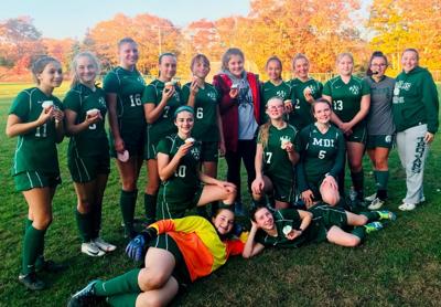 JV girls’ soccer goes 4-4-3 | Soccer | mdislander.com