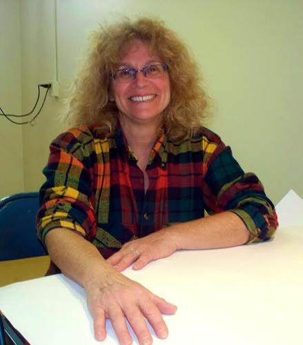 New gallery aims to make waves | Arts & Living | mdislander.com