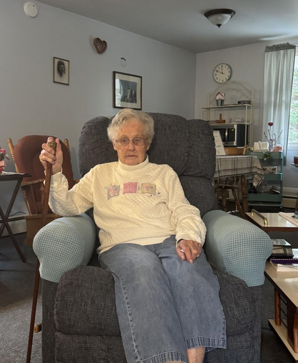 Eleanor Murphy receives Boston Post Cane | News | mdislander.com