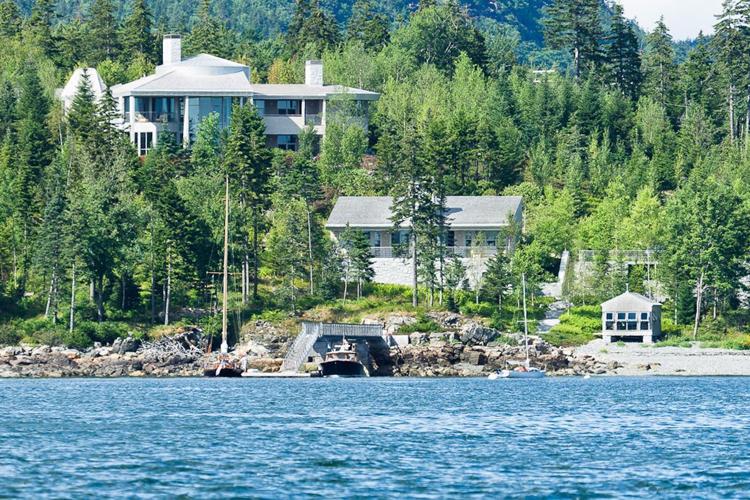 Counterclaim filed in billionaire beach suit | News | mdislander.com