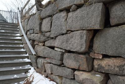 Steamboat Wharf Rd. retaining wall failing | News | mdislander.com