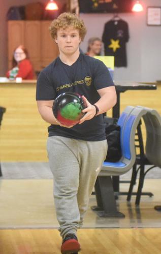 Column: From the gridiron to the bowling lanes, Plyer is on fire ...