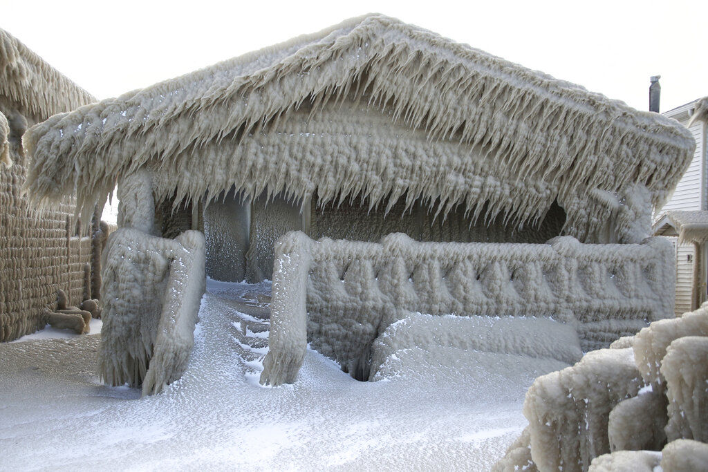 SLIDESHOW: Houses near Buffalo ice over | Gallery | meadvilletribune.com