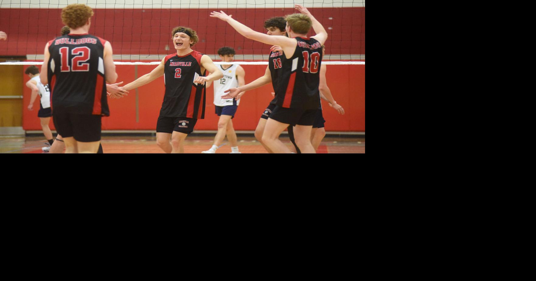 Bulldogs lock up region title on senior night | Local Sports ...