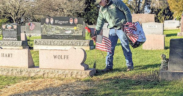 Veterans' graves receive new flags in Cochranton Cemetery | News ...