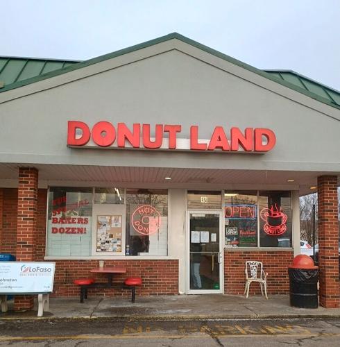 Donut Land Prepared for Its Annual Paczki Week | Announcements ...