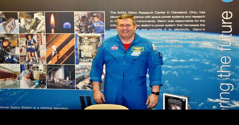 MEDINA: Astronaut Michael Foreman Visits Medina | Angela Huston ...