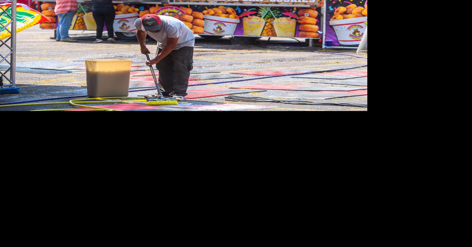 Setting Up the Fair | Gallery | mesabitribune.com