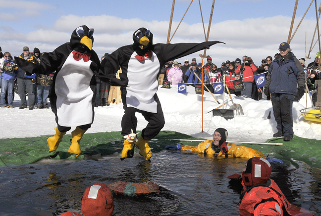 Arctic Splash | Gallery | mesabitribune.com
