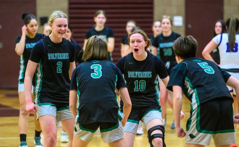 Rock Ridge downs Cloquet to win first ever section title, 58-41 ...