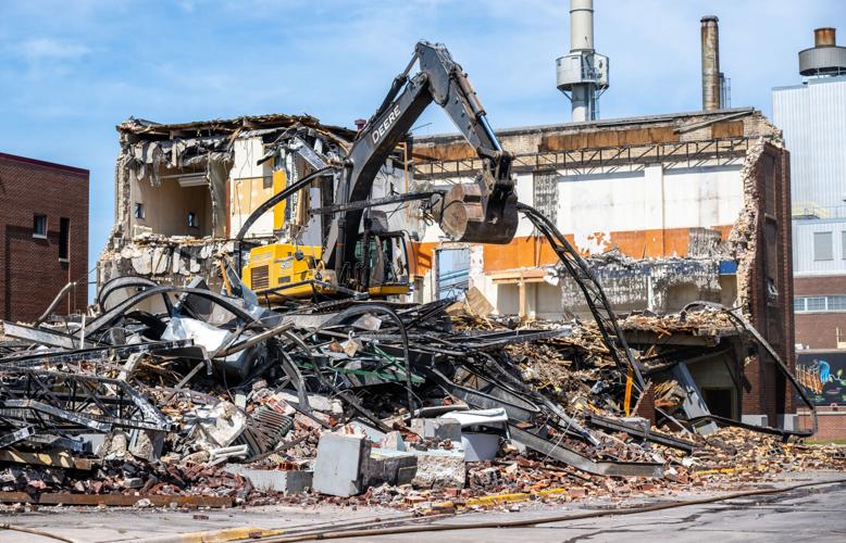 Malone Hall Demolition | Gallery | mesabitribune.com