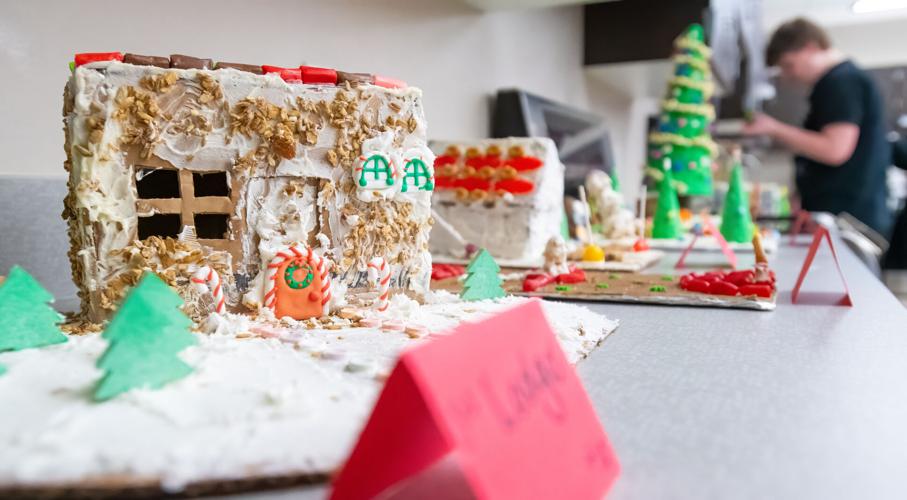 Gingerbread Houses | Gallery | mesabitribune.com