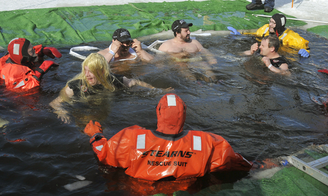 Arctic Splash | Gallery | mesabitribune.com