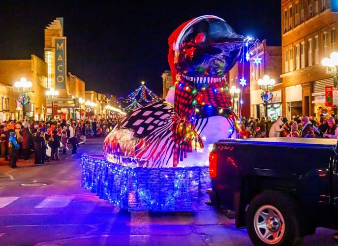 Twilight Holiday Parade | Gallery | mesabitribune.com