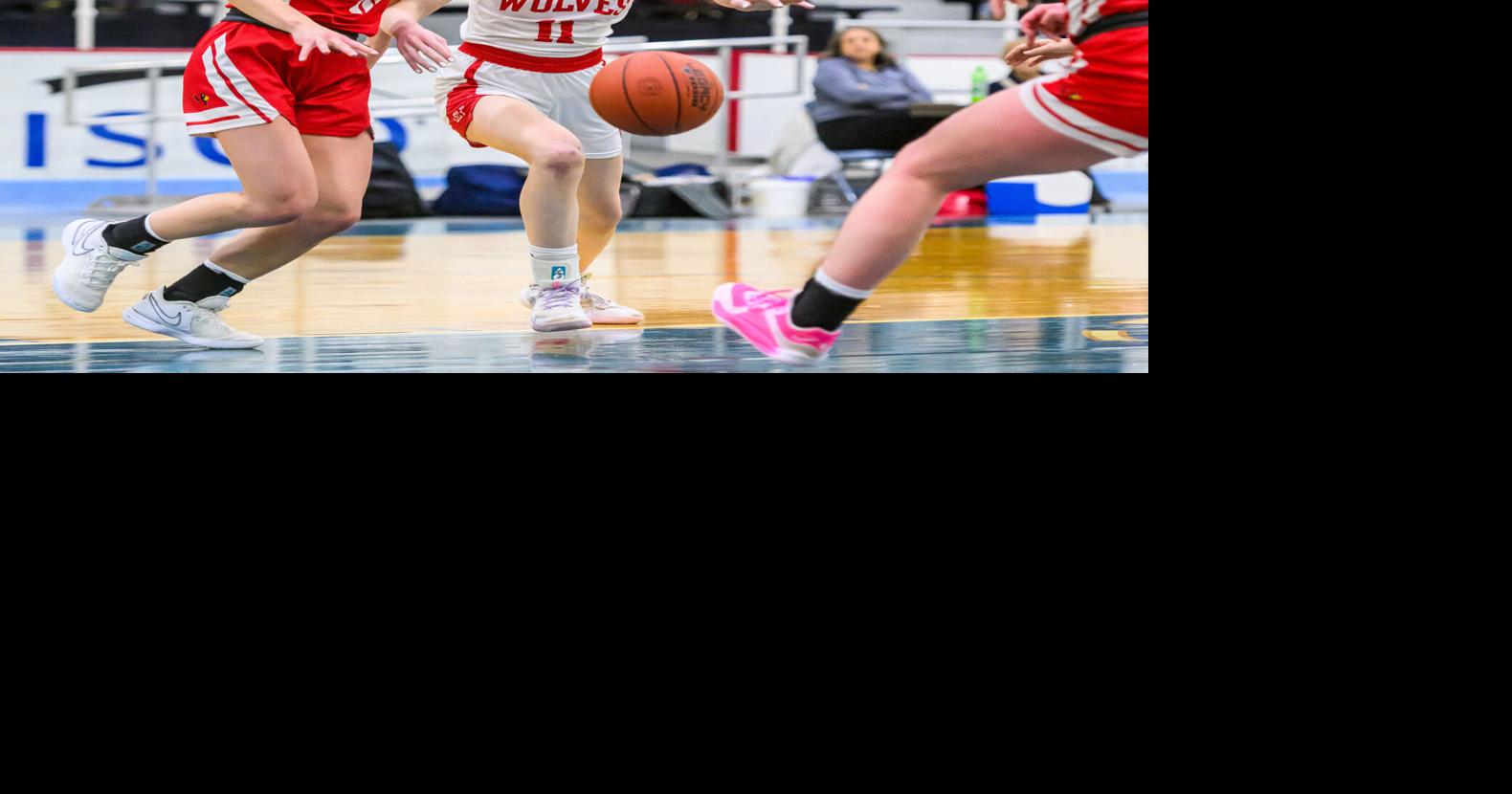 Cardinals eliminate Wolves, 57-32 | Sports | mesabitribune.com