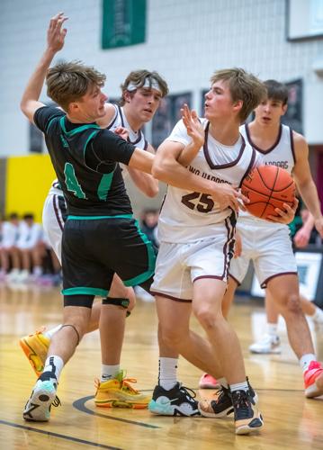 Wolverines hand Agates their first loss, 83-71 | Featured ...