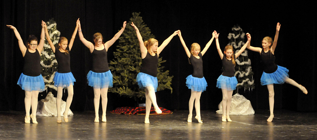 Holiday Dance | Gallery | mesabitribune.com