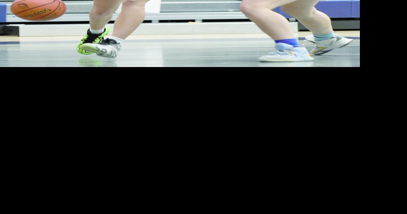 Kiminski, Arro lead Polar Bears over Titans | Sports | mesabitribune.com