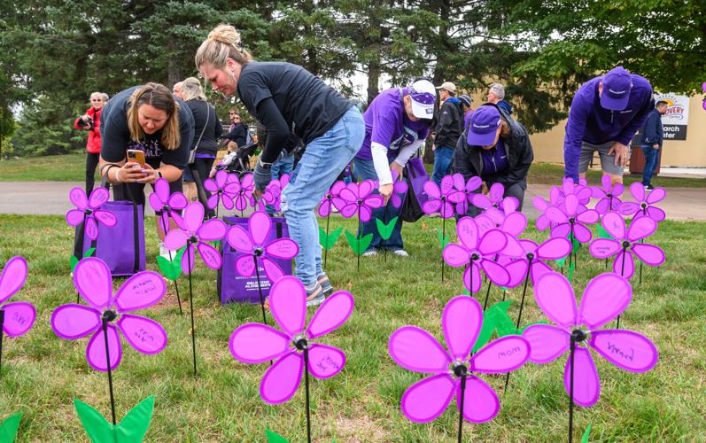Walk to End Alzheimer's | Gallery | mesabitribune.com
