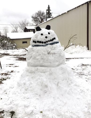First snow, first snowman | Local | mesabitribune.com