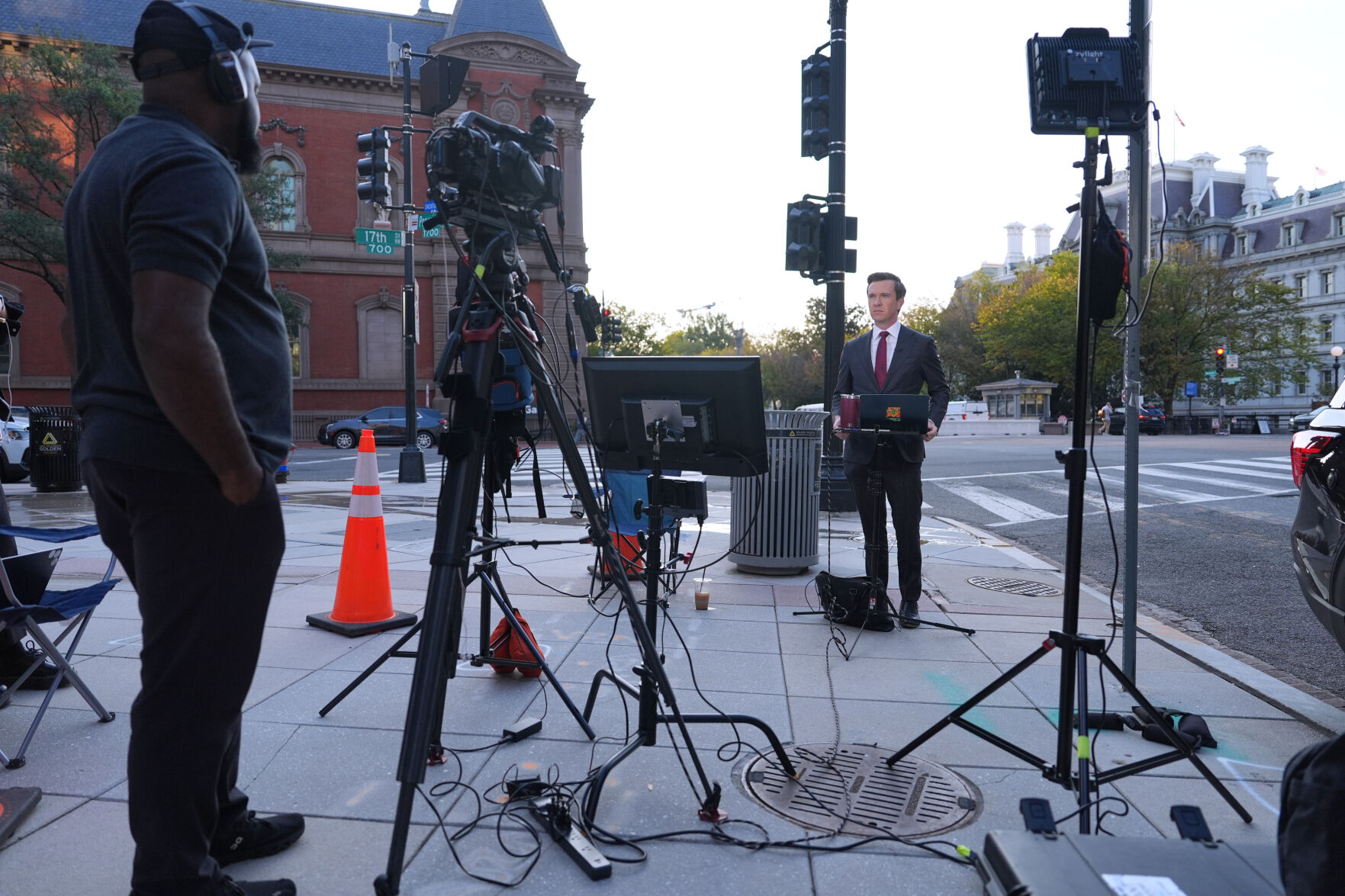 CNN, MS NOW, Politico sue over denied White House access, citing First ...