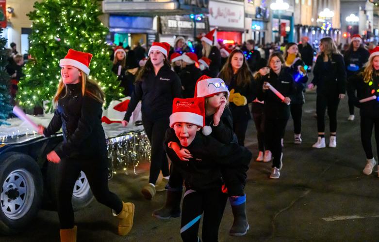 Twilight Holiday Parade | Gallery | mesabitribune.com