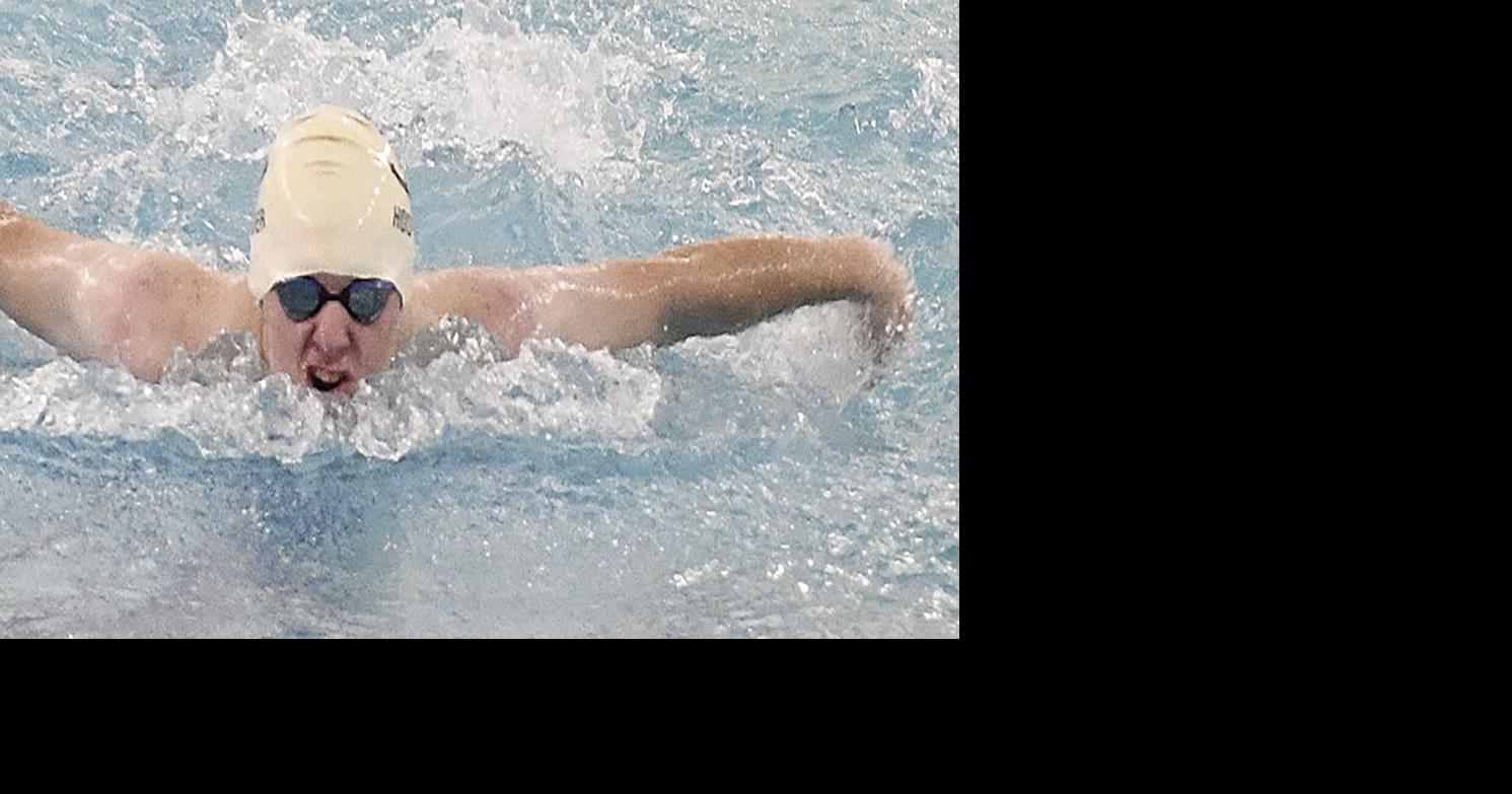 HHS swimmers fight through fatigue, beat Rails | Sports | mesabitribune.com