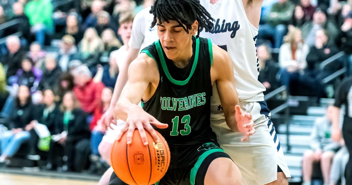 Wolverines torch 'Toppers in 7AA play, 99-43 | Featured | mesabitribune.com