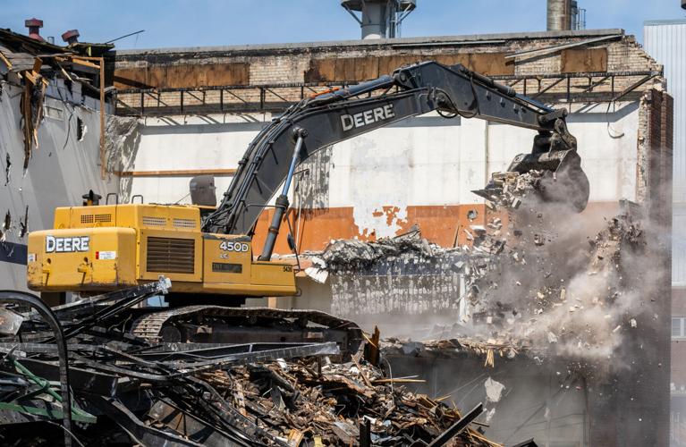 Malone Hall Demolition | Gallery | mesabitribune.com