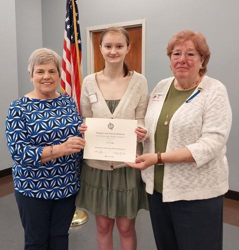 Grayson Springs DAR awards scholarship | Grayson County | messenger ...