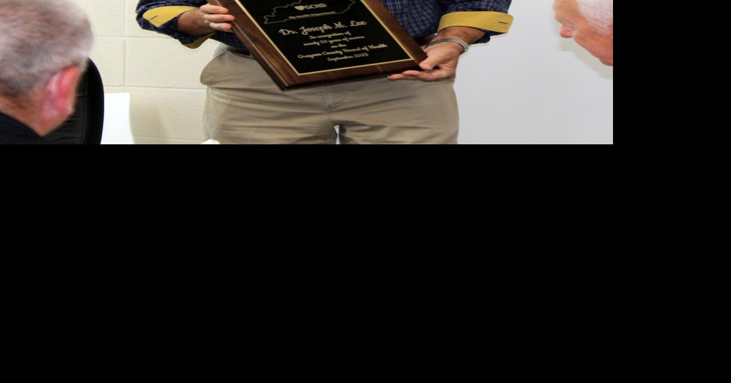 Lee honored for decades of service | Grayson County | messenger ...