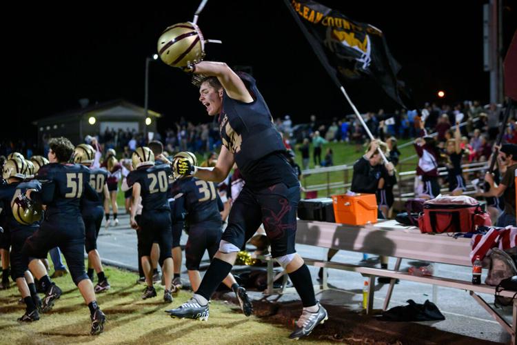 Football team sees best record since 1993 | Mclean County | messenger ...