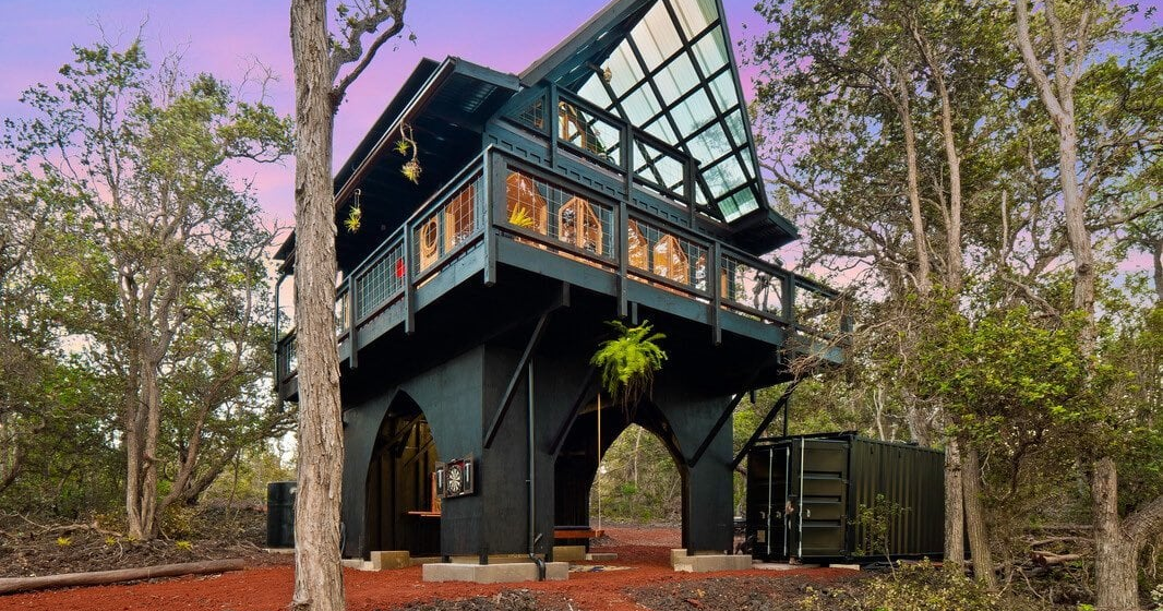 Tiny treehouse in Hawaii with ocean views on sale $300,000 | National ...