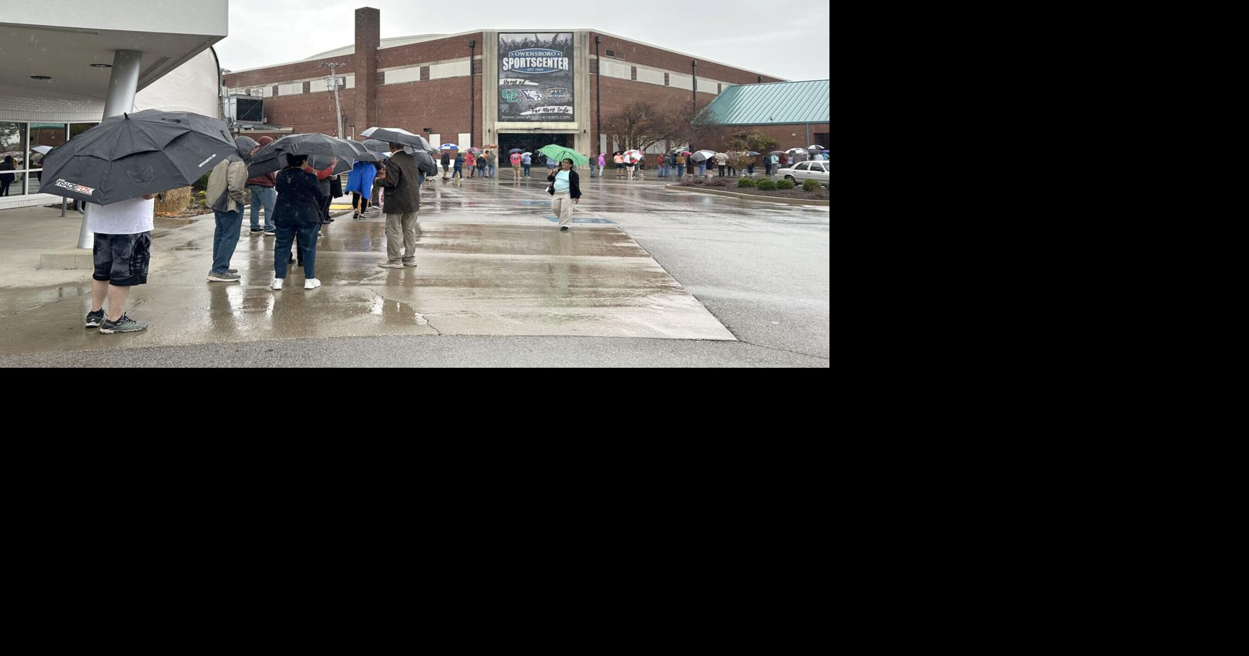 Large crowd turns out for early voting | Local News | messenger ...